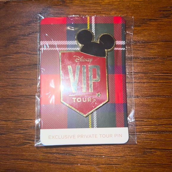 Disney | Accessories | New In Package Vip Tour Disney Trading Pin ...